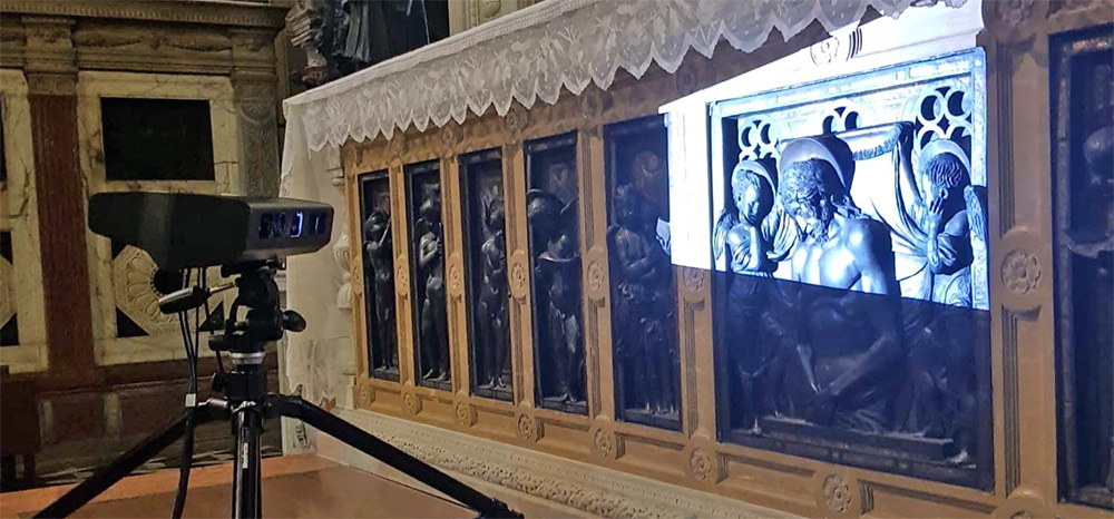 Le repliche della formella bronzea “Vir dolorum” di Donatello (4 ...